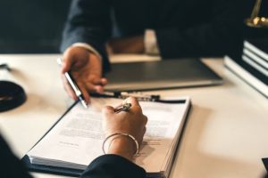 A Complete Guide to Illinois Assault Laws - Hirsch Law Group